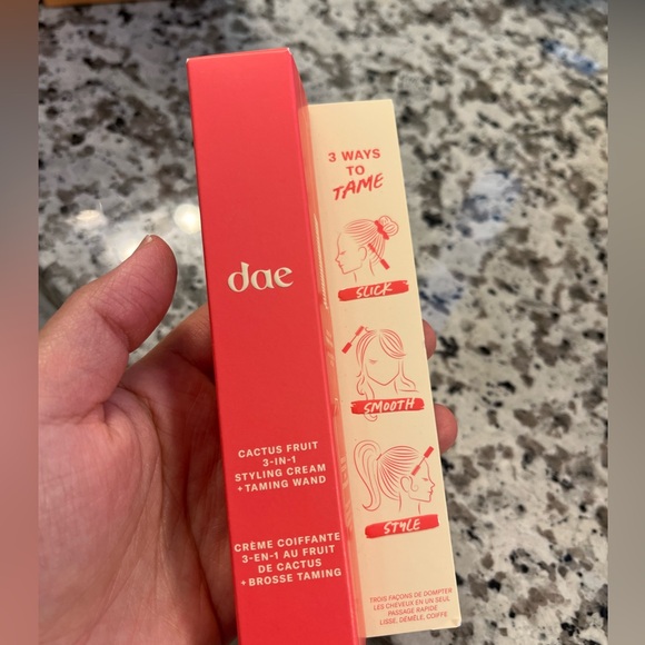 Dae | Hair | New Dae Tamer Wand | Poshmark